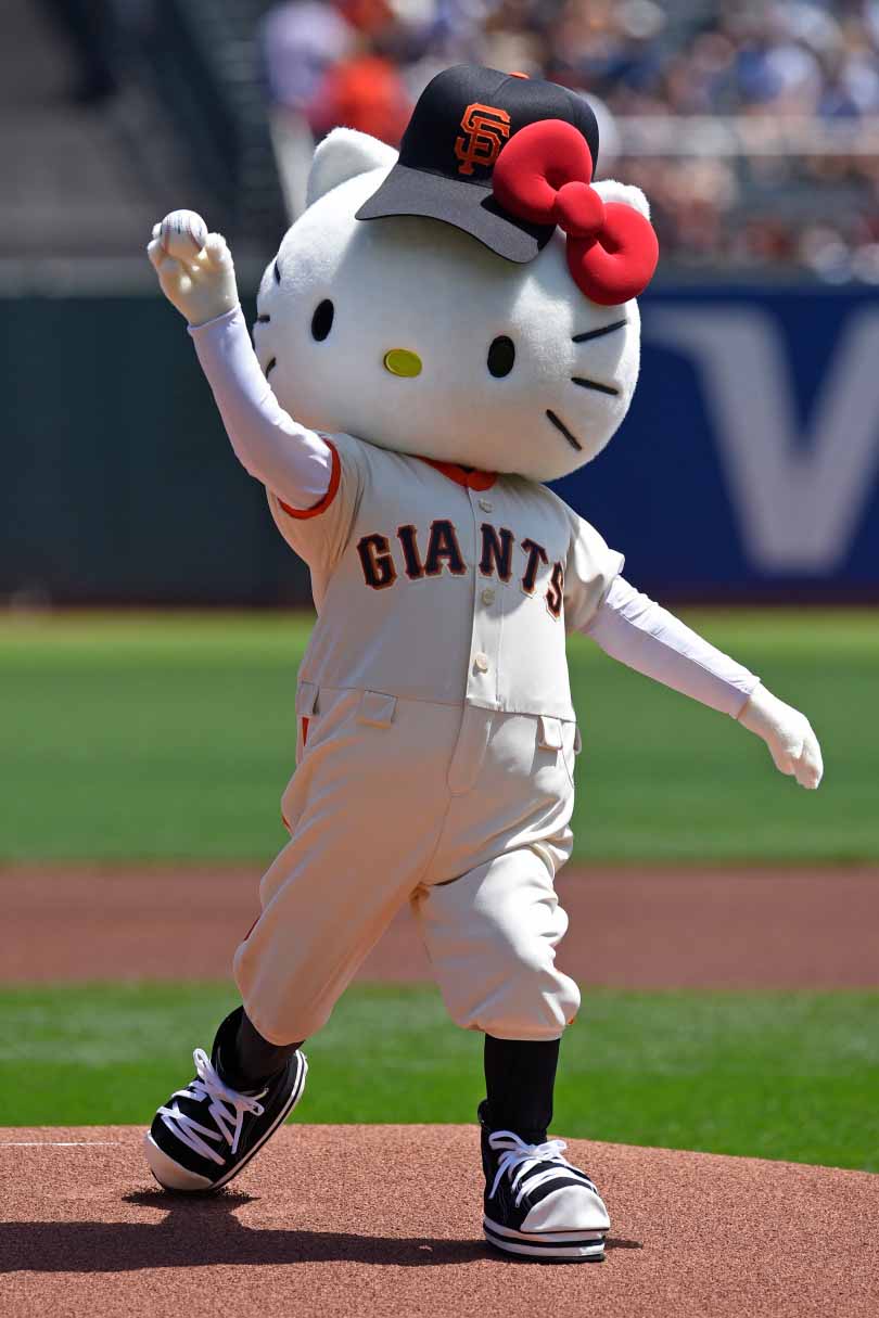 รู้ไหมเพราะอะไร Hello Kitty ที่ก่อตั้งมาถึง 55 ปีถึงชอบแท็กทีมร่วมทำกับ ...